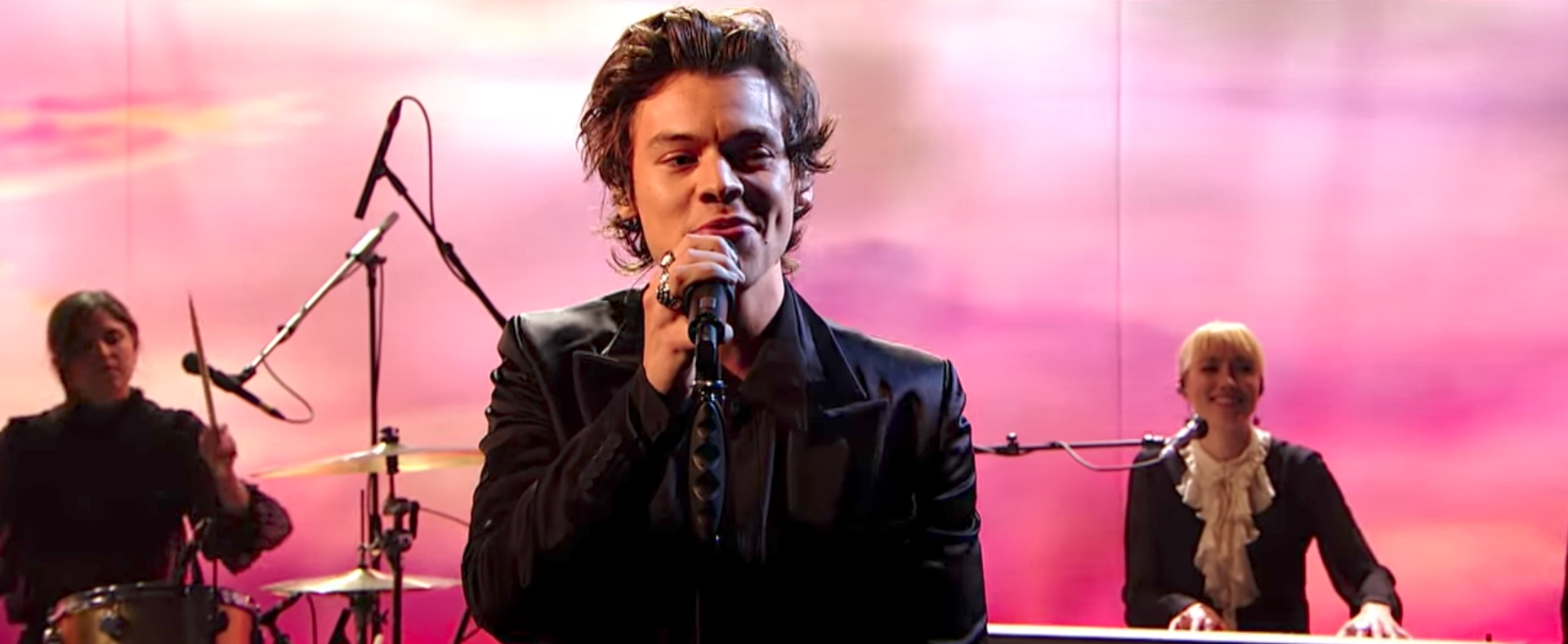 Review: ‘Harry Styles: Live on Tour’ showcases the superstar’s skills ...