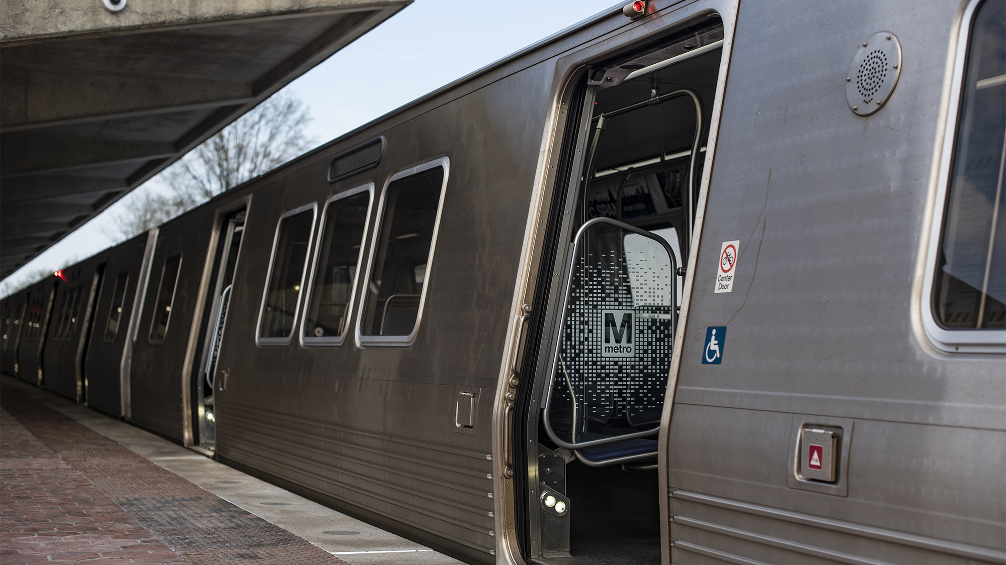 Metro delays force UMD students to adapt commutes