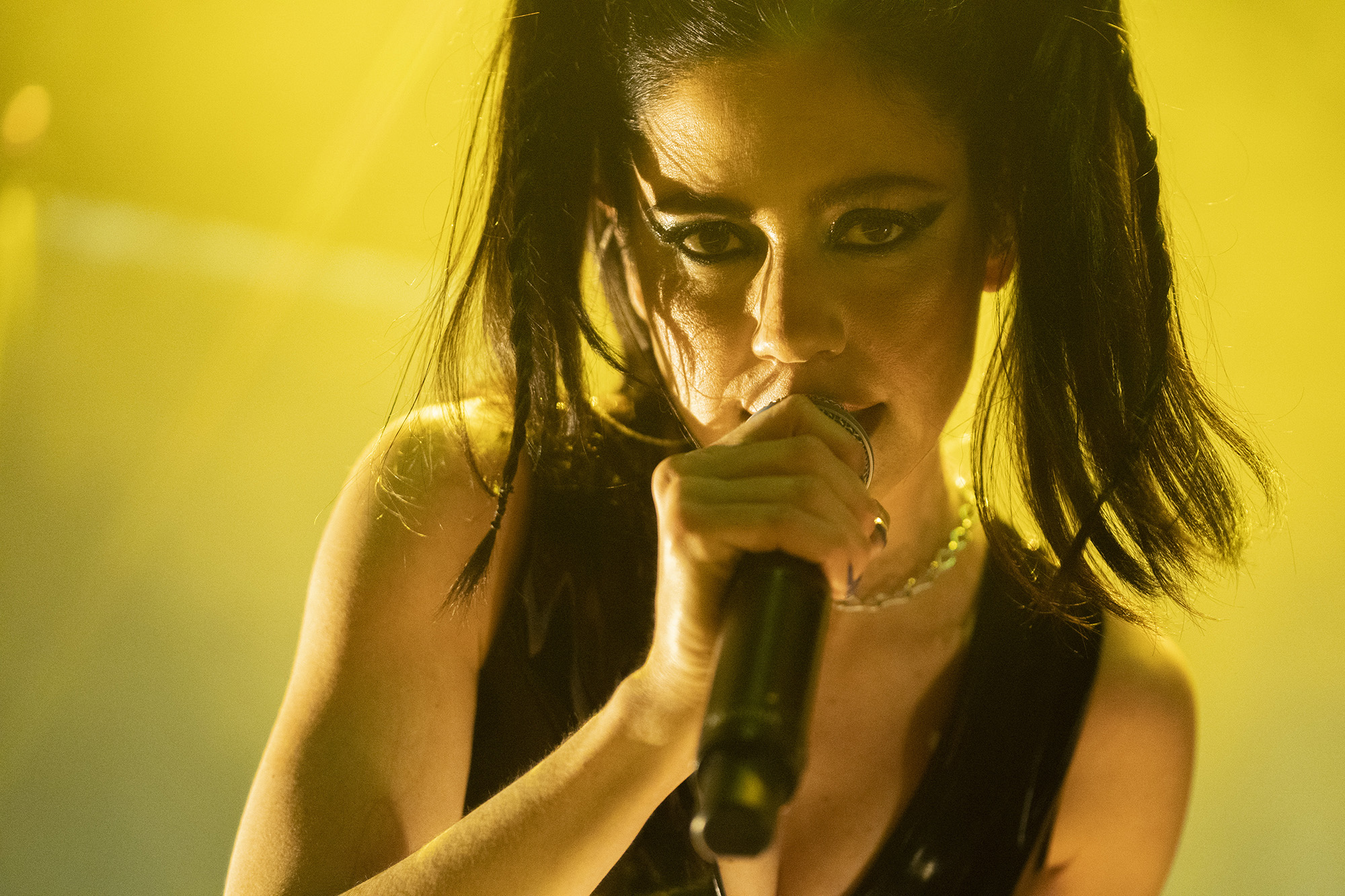 MARINA dazzles on stage for first time since 2019