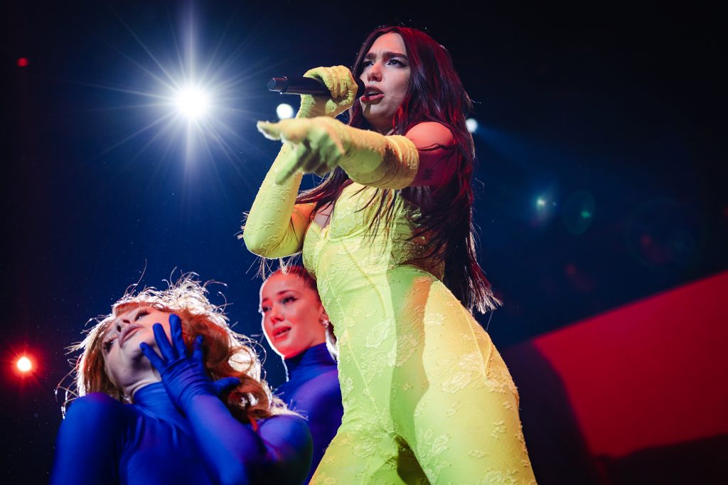 Dua Lipa performs jaw-dropping set in D.C. - The Diamondback