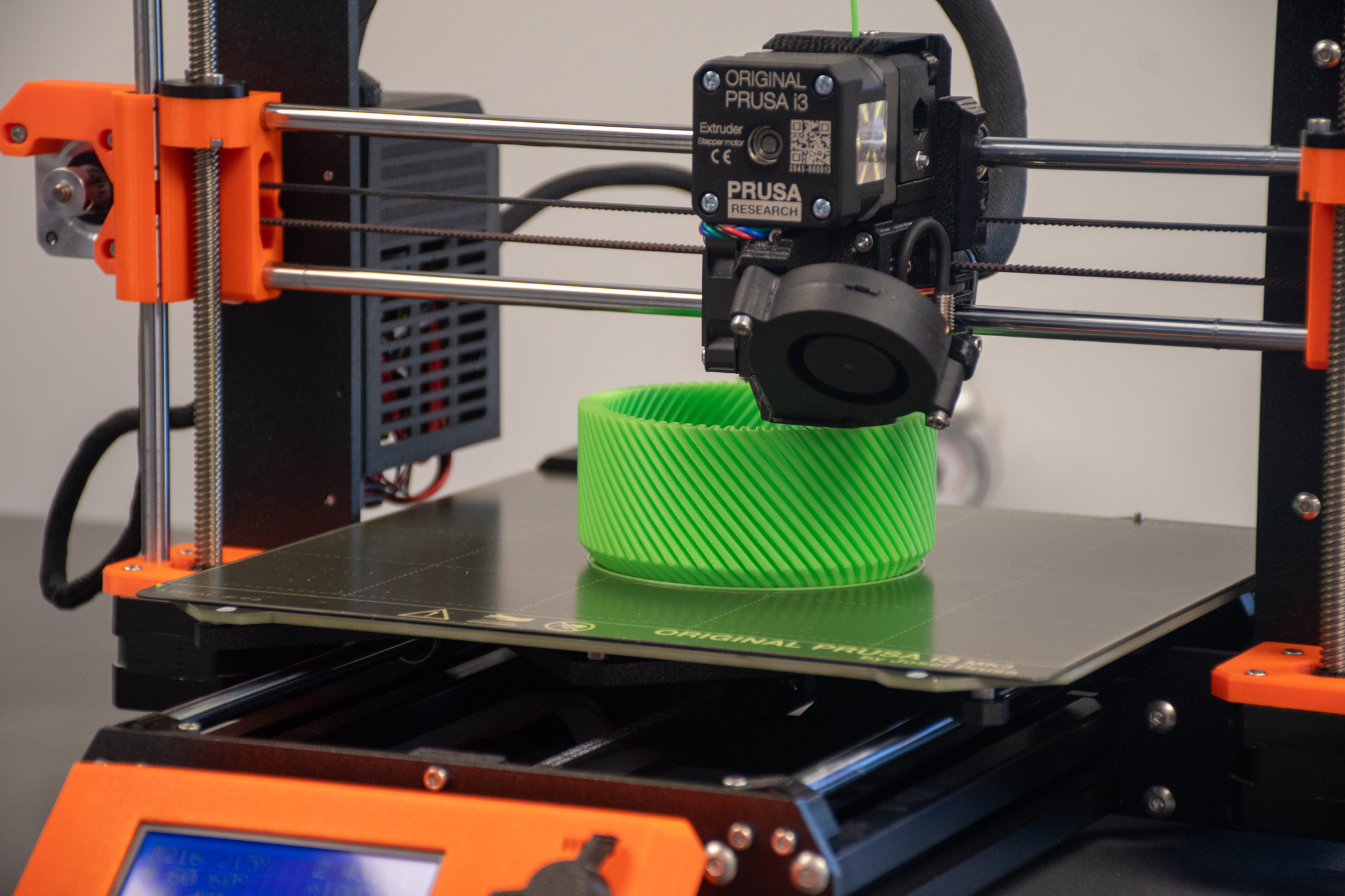 A space to ‘defy the impossible’: UMD community gathers at IDEA Factory ...