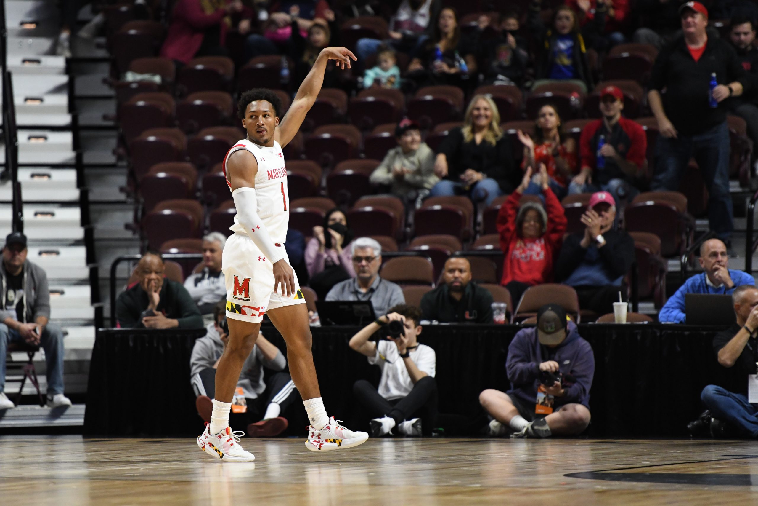 Blistering start pushes Maryland men’s basketball to win over Saint ...